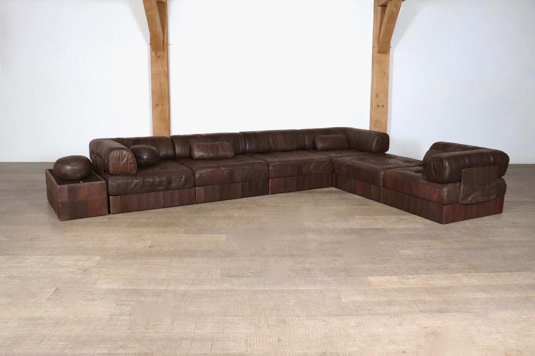 Dieter Rams model 620 swivel lounge chair with ottoman in Black leather ...